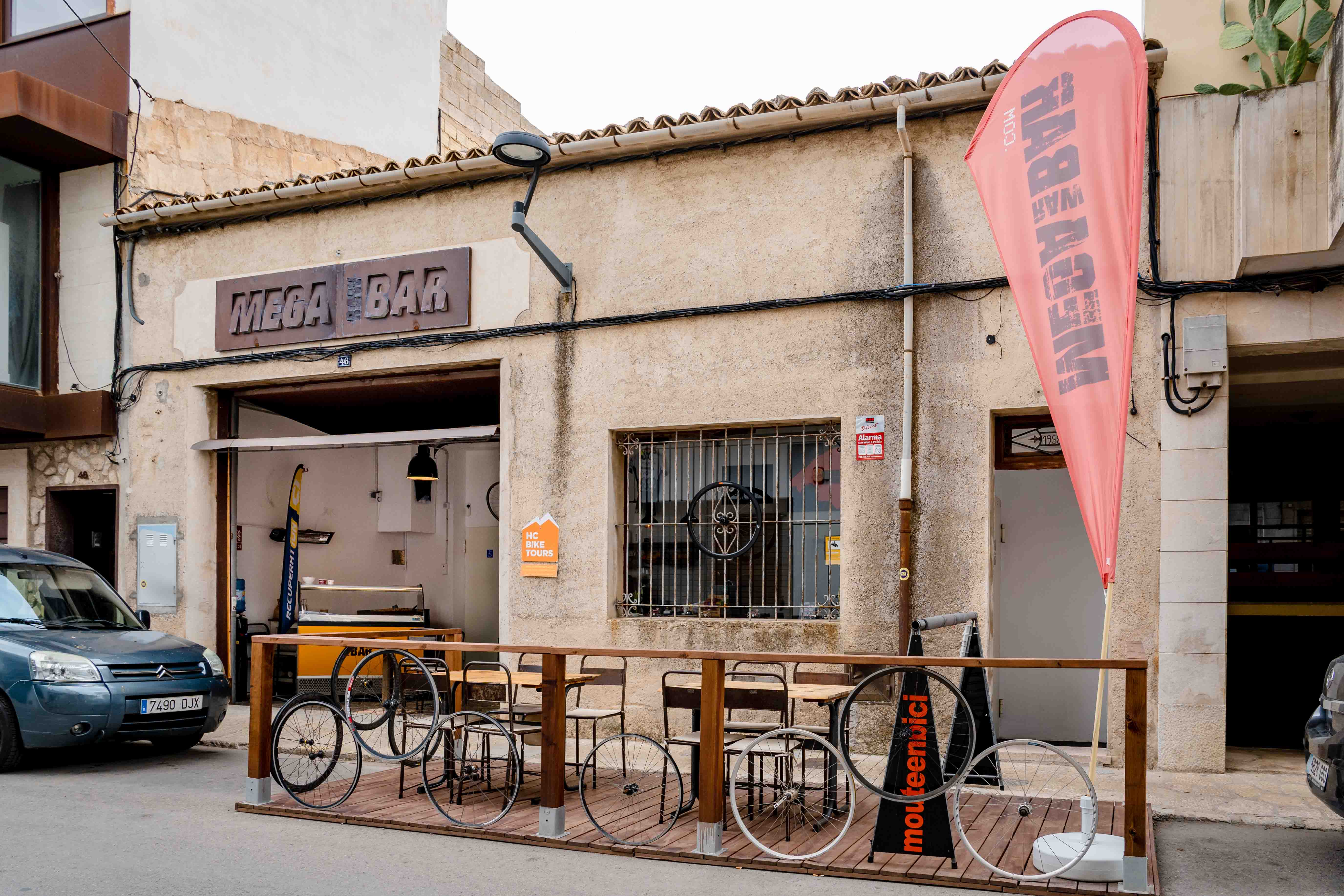 Healthy bars for athletes made in Mallorca | TraveltoZero